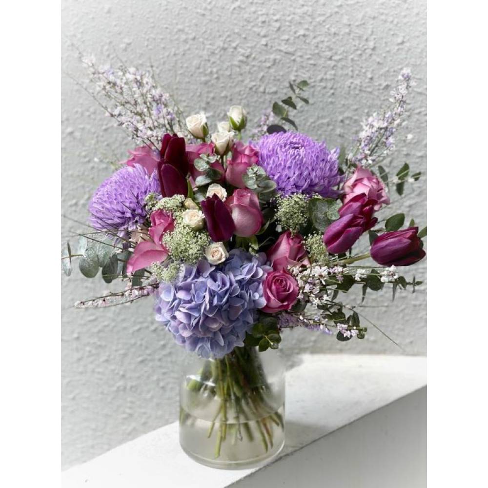 Heaven Scent | Delightful vase arrangement | Petite Fleur