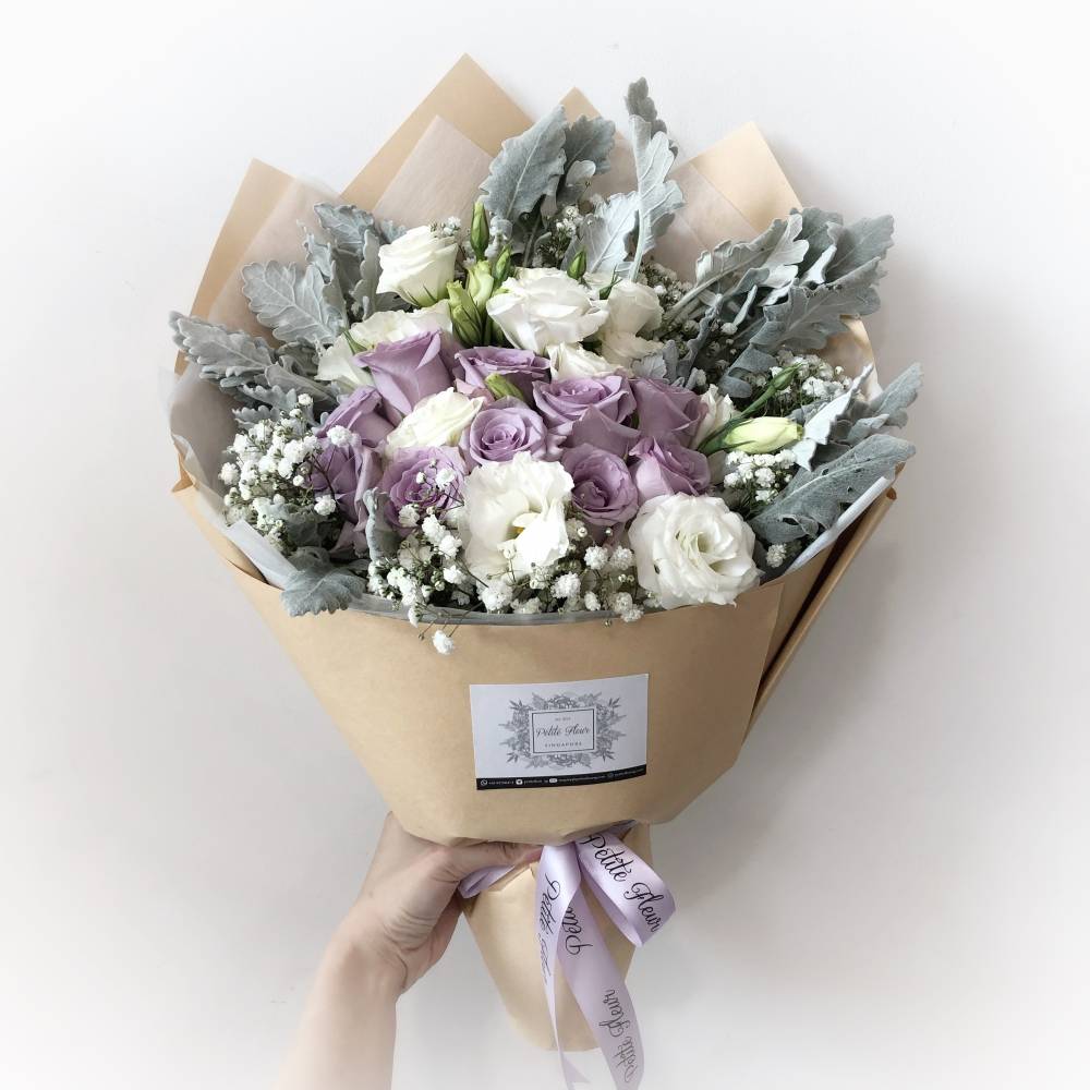 Ocean Song Roses With Dusty Miller | Petite Fleur