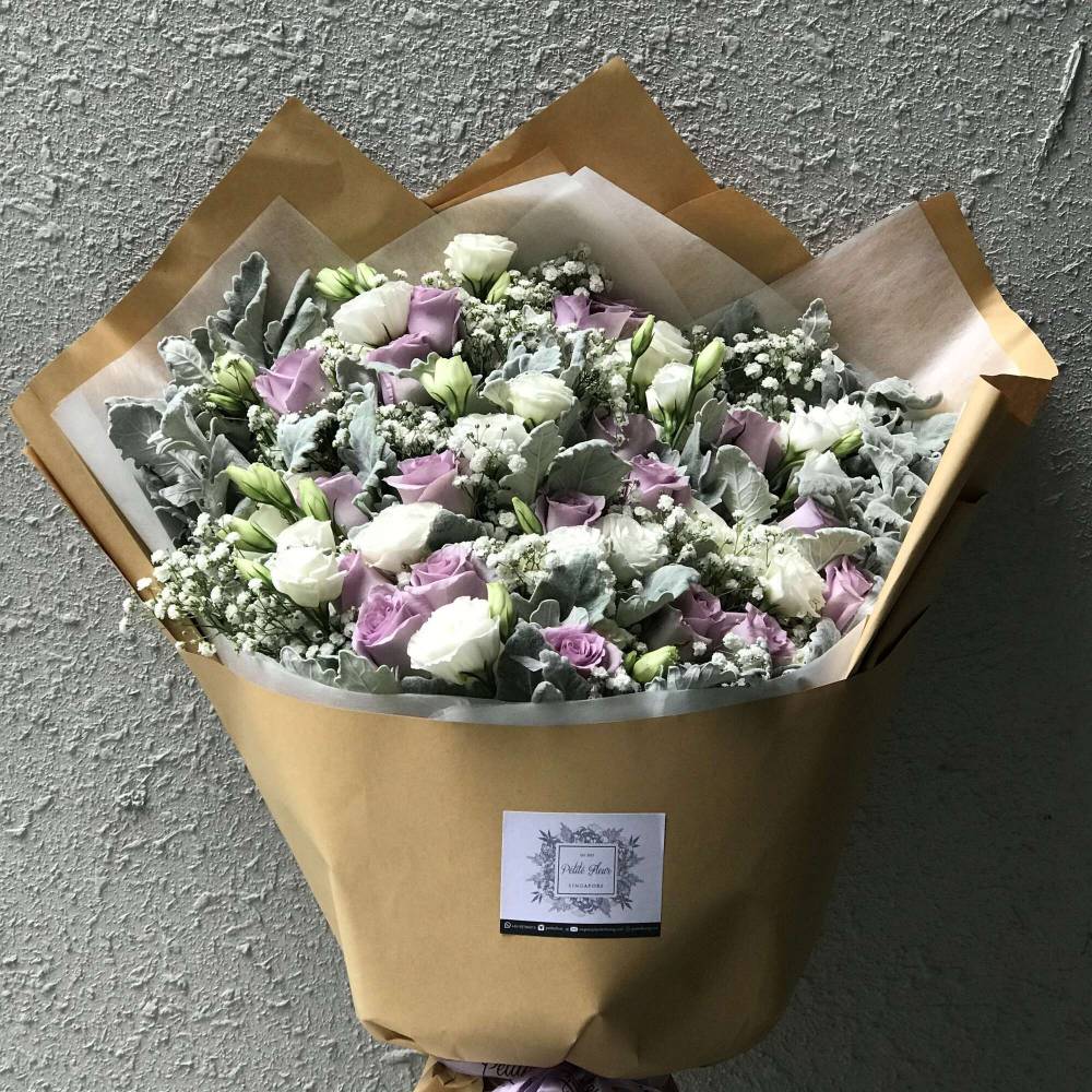 Ocean Song Roses With Dusty Miller | Petite Fleur