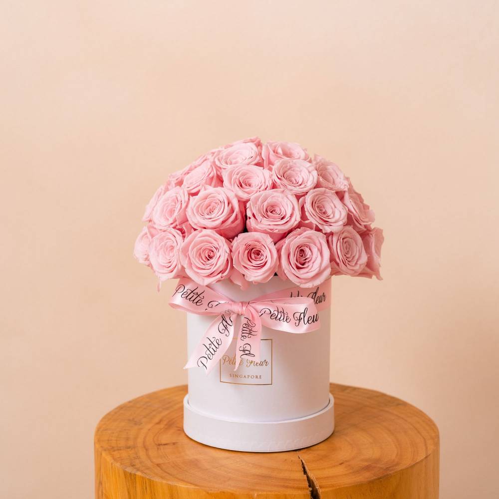 Everlasting Roses Box: Lasting Bouquets | Petite Fleur
